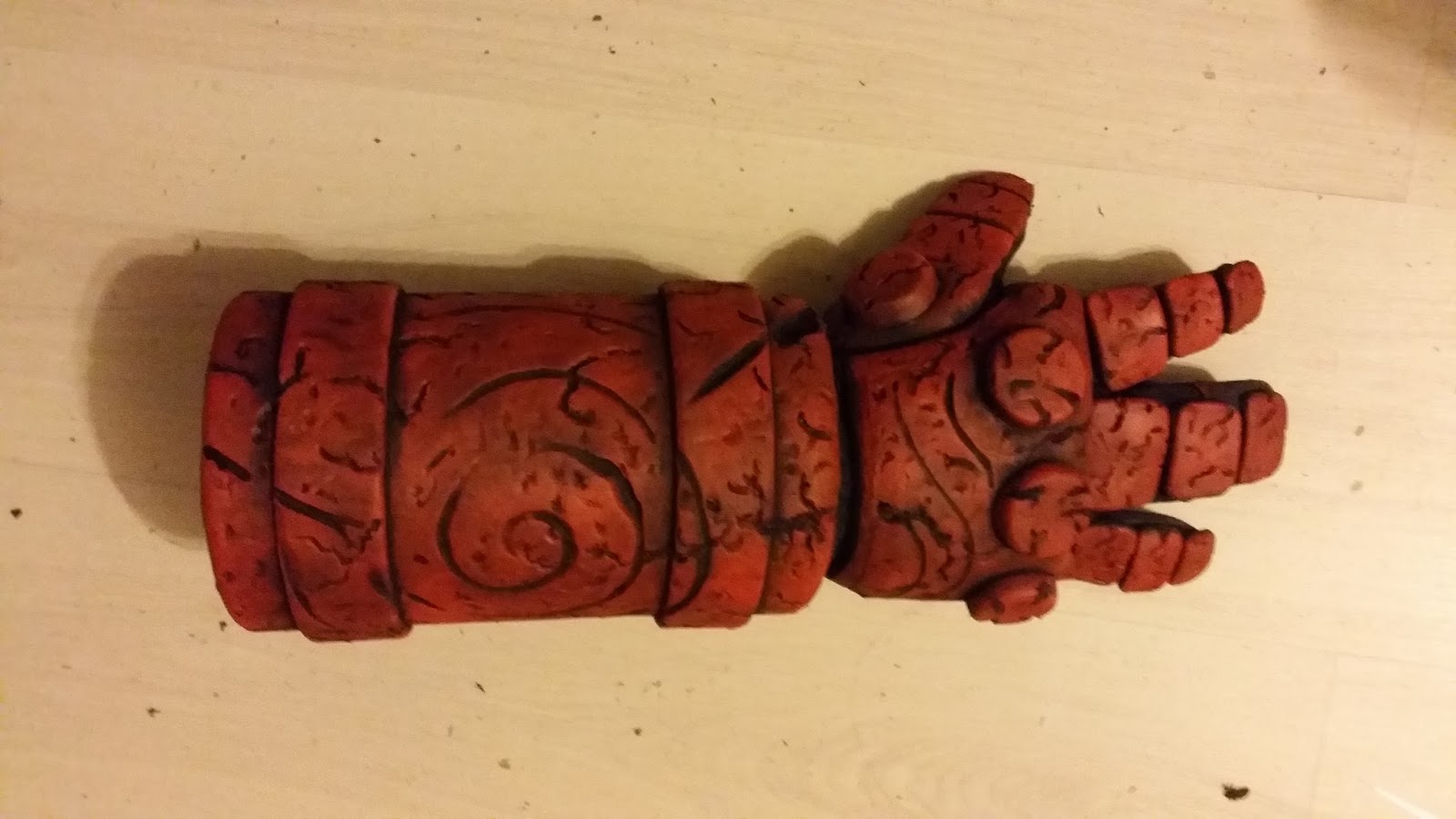 Hellboy - the Right Hand of Doom - cosplay prop tutorial | Germia ...