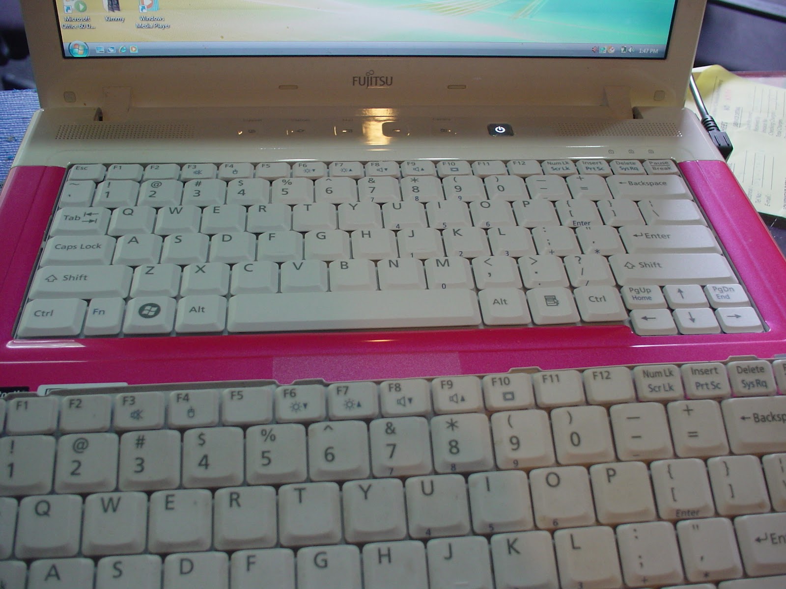 Tukar Keyboard Fujitsu Pink yang cantik