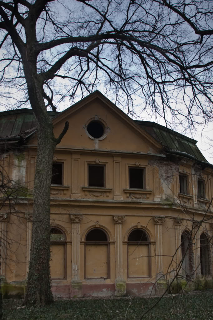 Ploaia de cuvinte: Castelul de la Banloc - cel mai frumos castel baroc ...