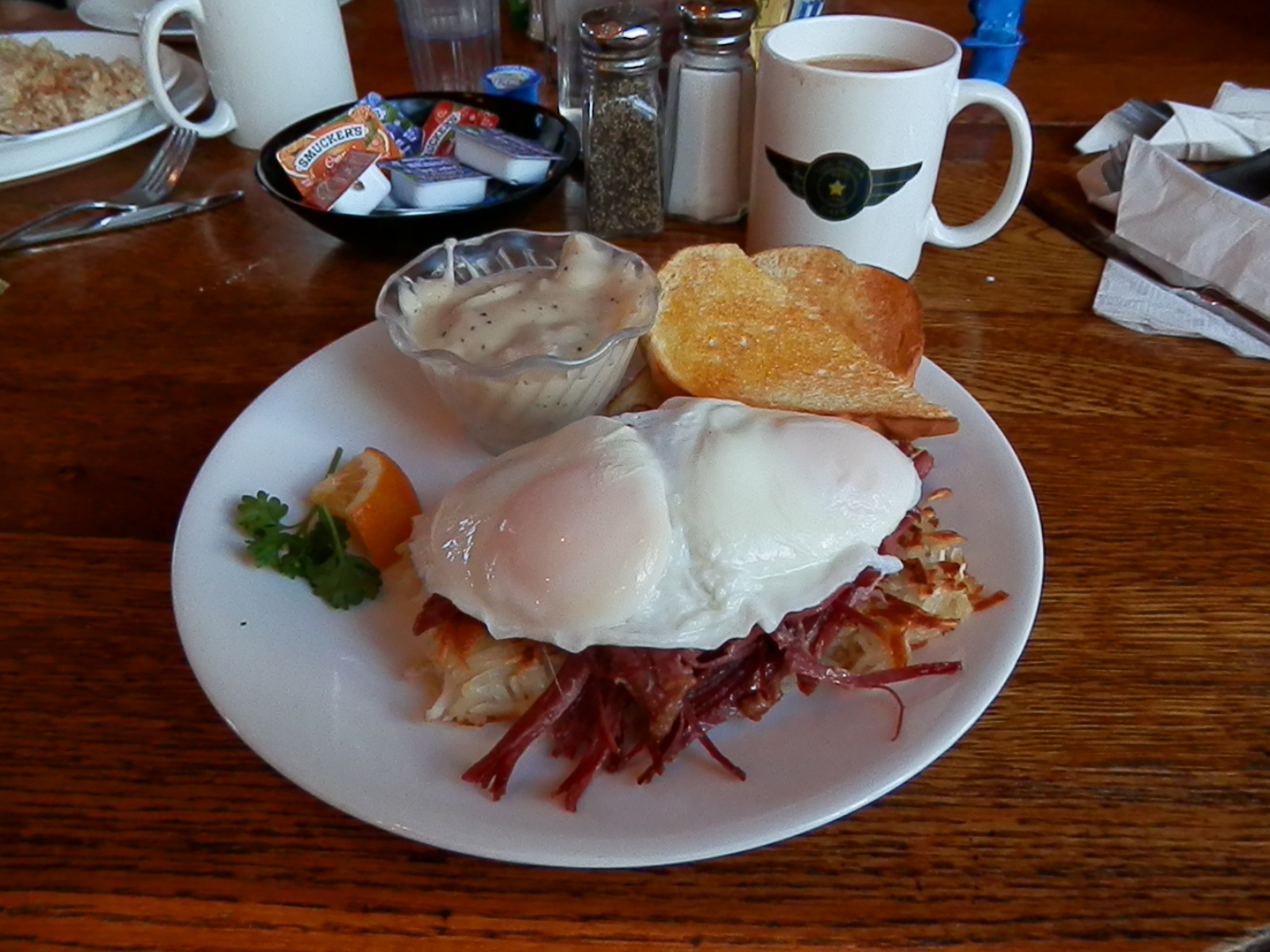 Breakfast Bro: Breakfast on Main Street, Springfield, Oregon