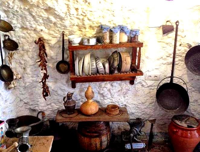 The Flying Tortoise: The Caves Of Sacromonte. One Of Spain's Historic ...