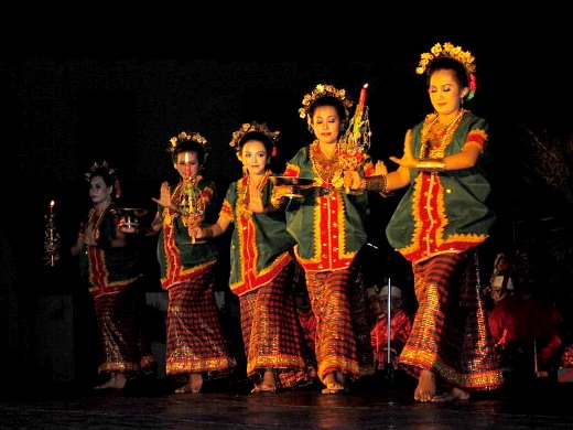 HISTORY OF CULTURE: The Culture Of Buginese Tribe