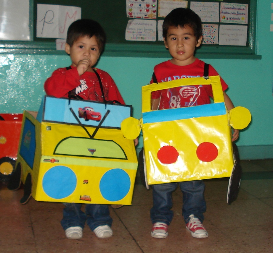 TRABAJOS Y TAREAS ESCOLARES: AUTO DE CARTON