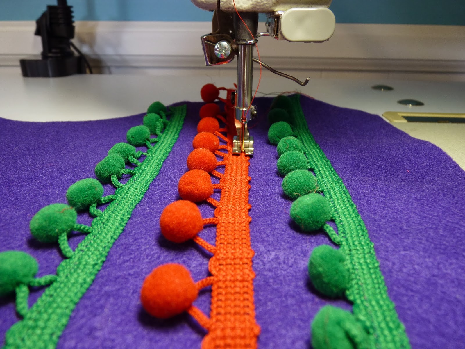 Mary Jo's Cloth Design Blog: Countdown to Christmas: Sew a Stocking