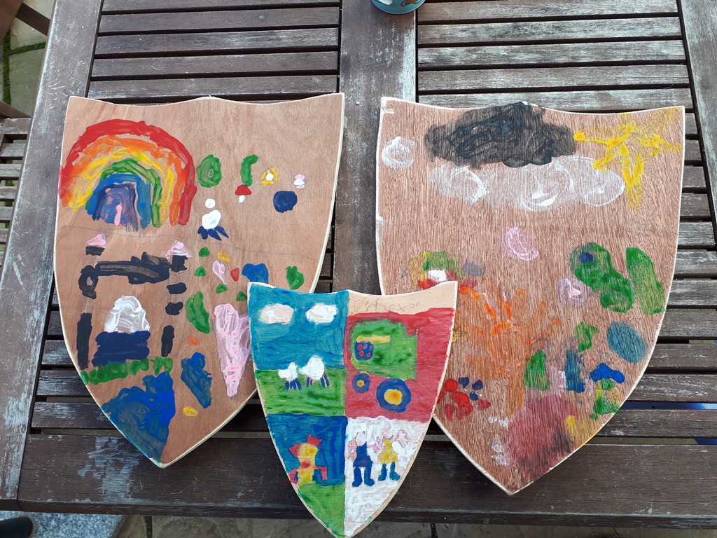 An English Homestead: Making Shields For Children