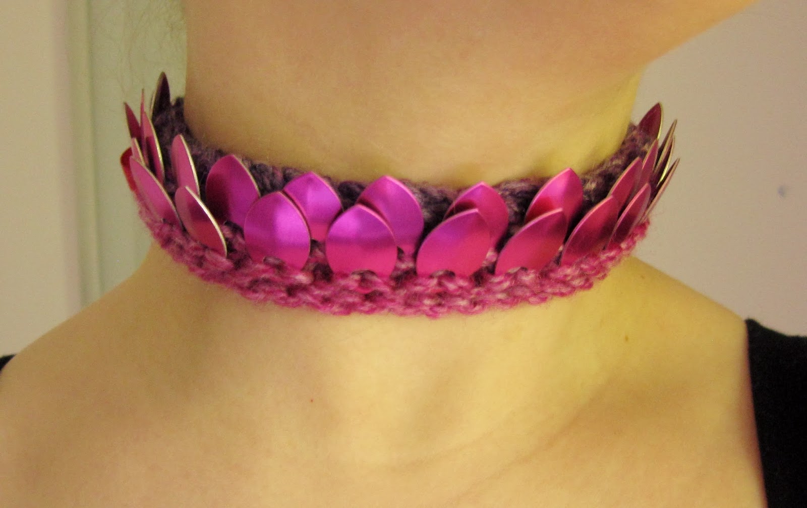 Crafty Mutt: Knitted Scale Mail Choker Pattern