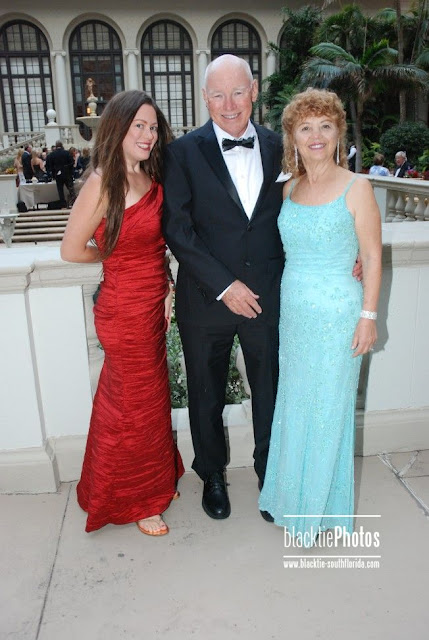 Noelle supports abuse victims: donate at www.MommysHeartFoundation.com ...