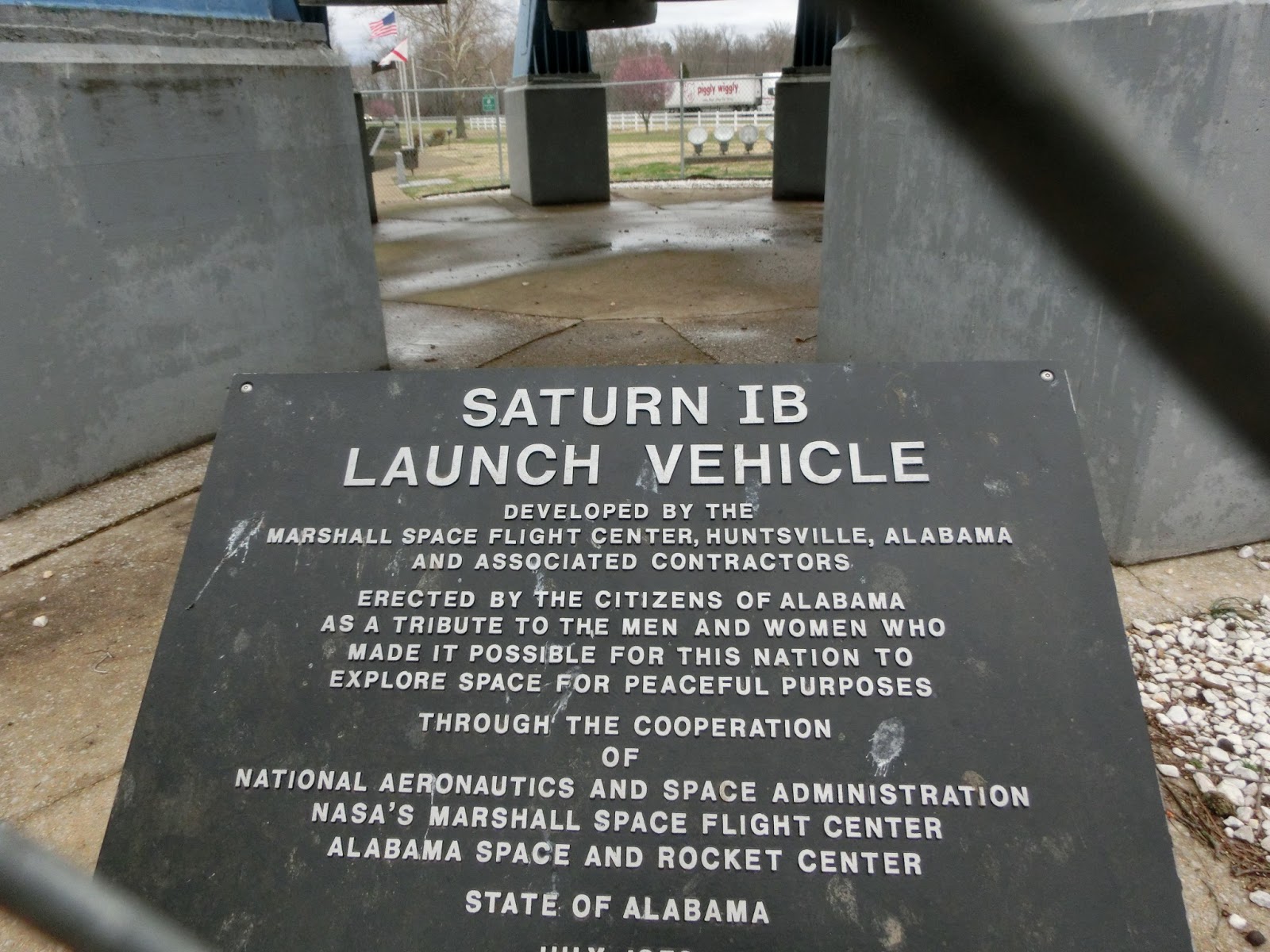 Ardmore, AL: Rocket Ship Rest Stop - Explore This City