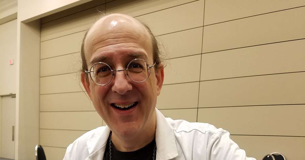 ComicsDC: Andrew Looney of Looney Labs interviewed at Awesome Con