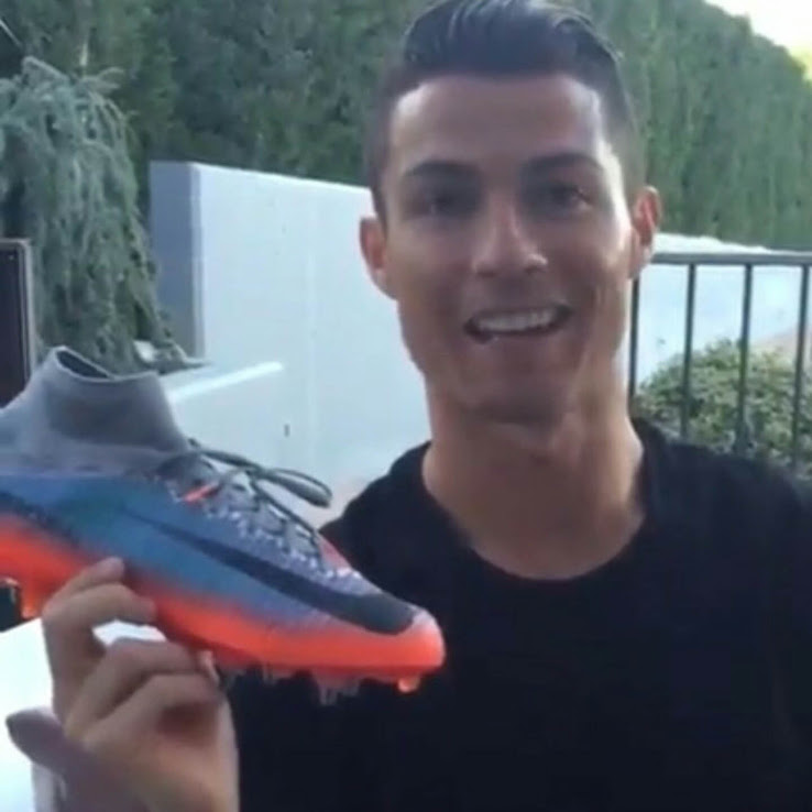 Cristiano Ronaldo Receives 'Odd' Custom Nike Mercurial Superfly CR7 ... Cristiano Ronaldo Receives 'Odd' Custom Nike Mercurial Superfly CR7 ...