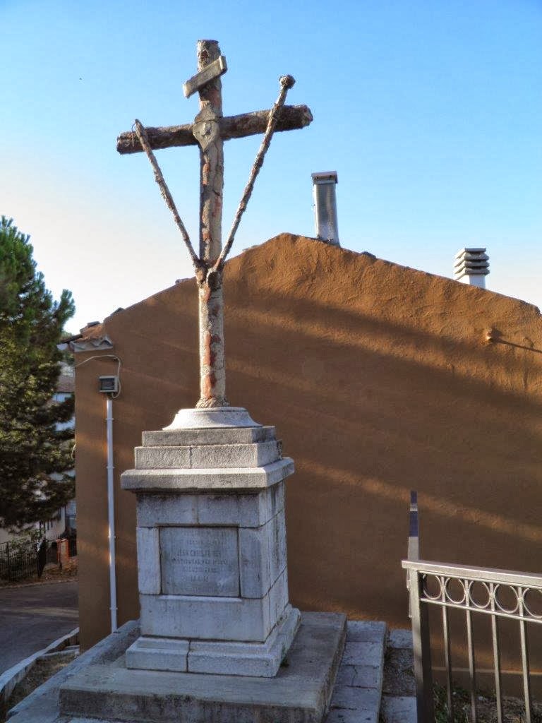 Tabernacoli italiani: Castelmauro. Crocifisso