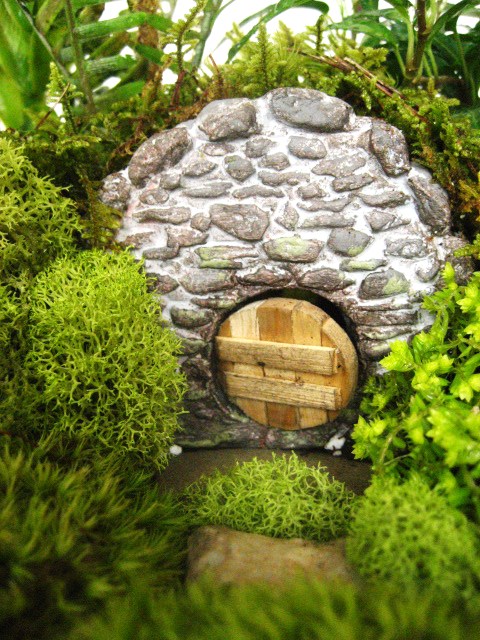 Boxing Rabbit: Finished Terrariums with Hobbit Houses