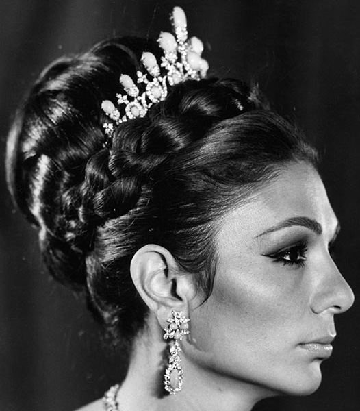 Tiara Mania: Empress Farah of Iran's Turquoise Tiara