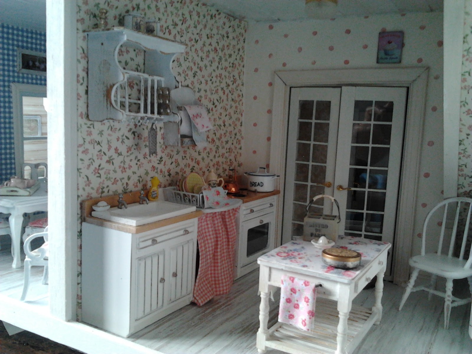 Linden Rose Miniatures: My Shabby Chic House