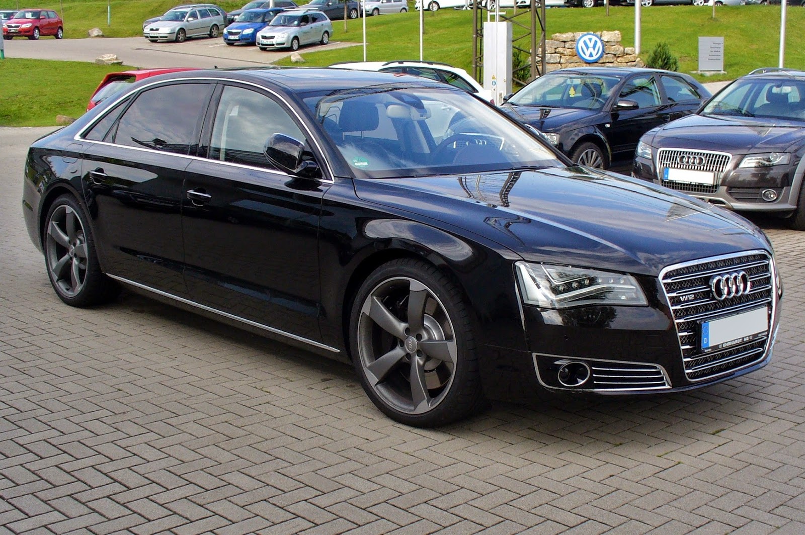 New cars information: Audi S8 and A8 L W12 cars information