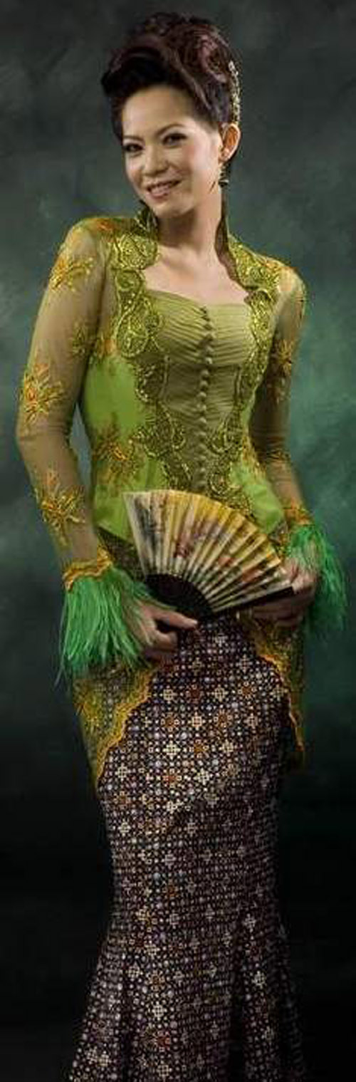 Wedding Dresses! Development of Modern Kebaya Fashion From Indonesia