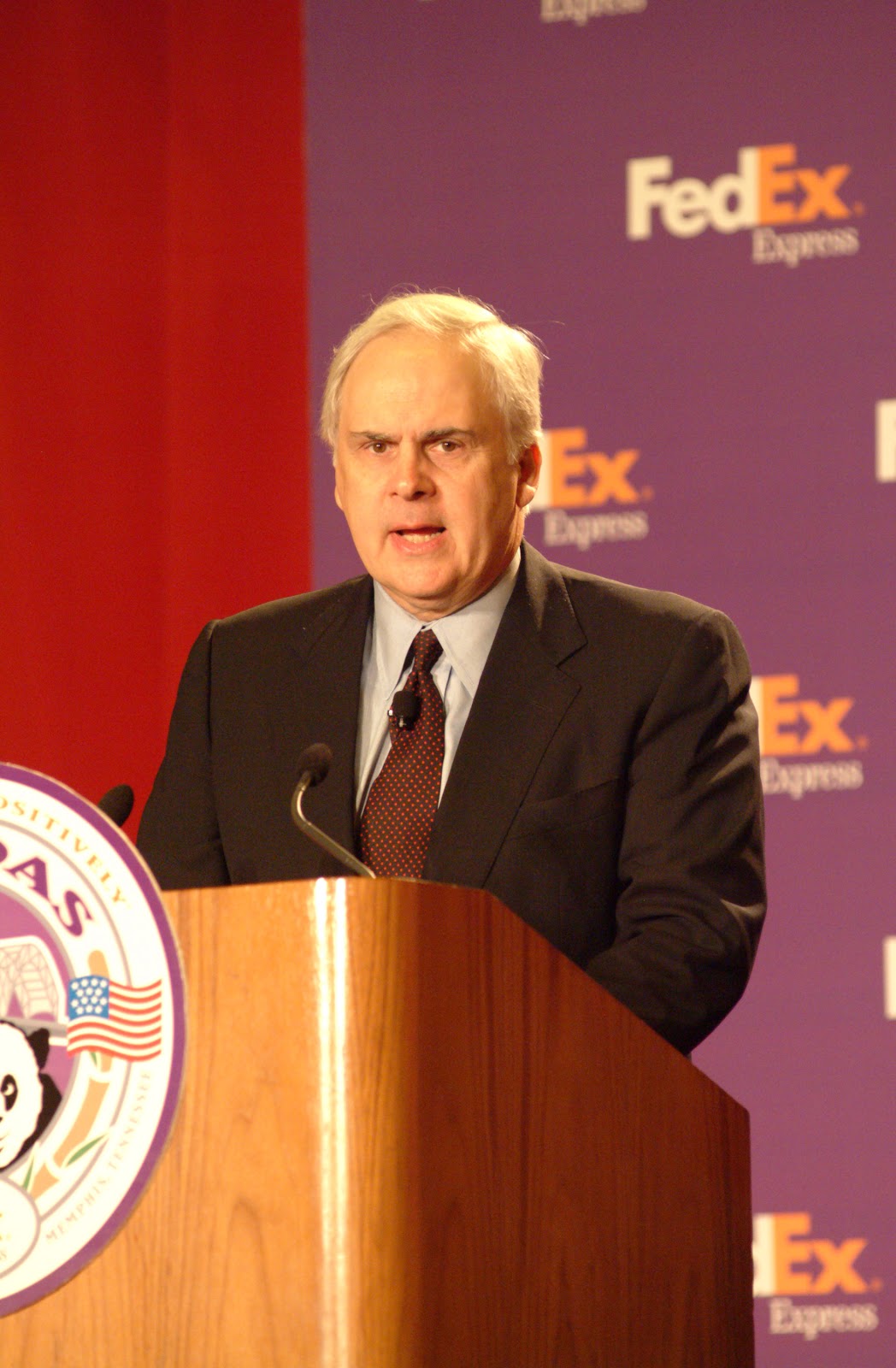 Tu pasión elige: Frederick Smith