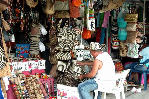 DANZAFOLCLORICACOLOMBIANA - ADRIANALONDOÑOMUÑOZ: FOLCLOR DEMOSOFICO