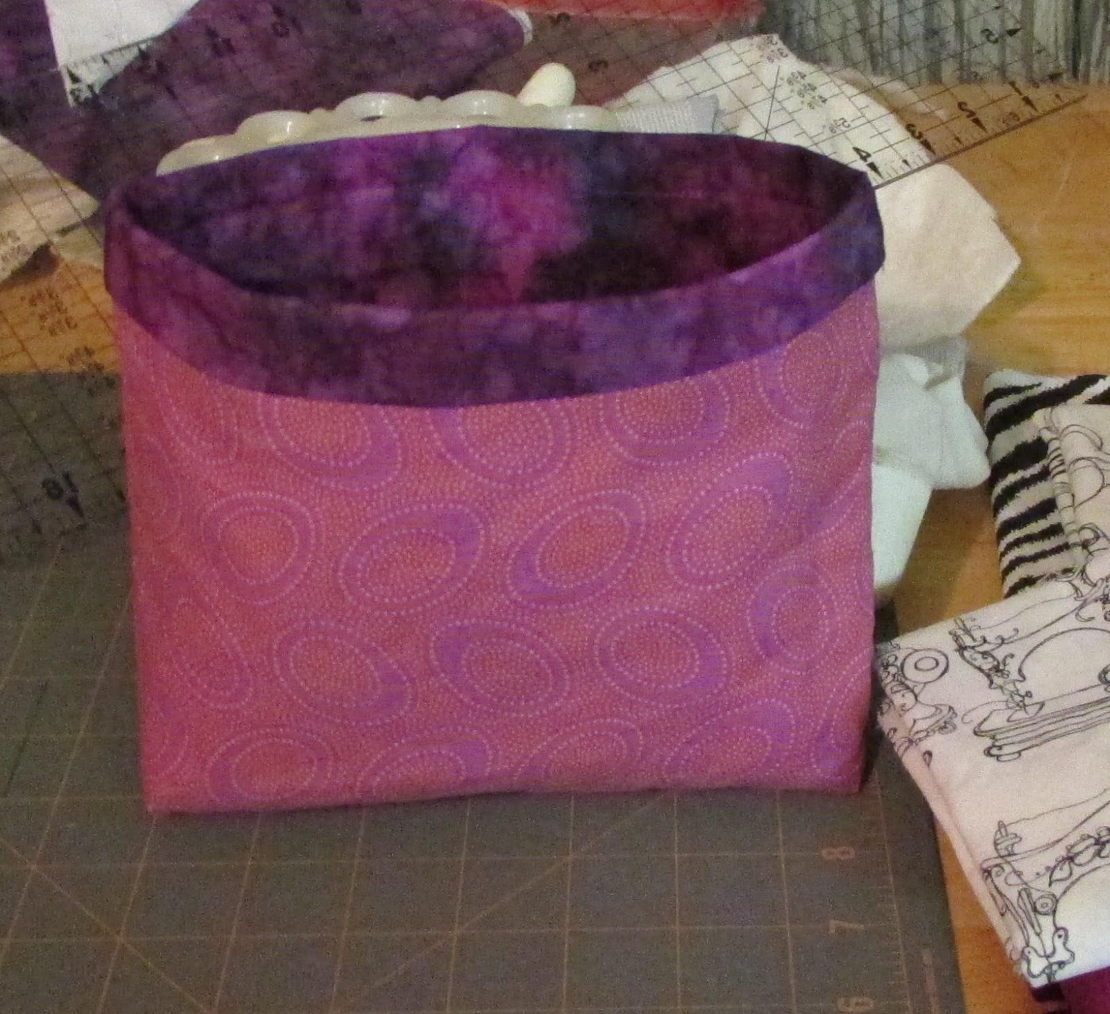 Stitch-A-Long - - - - -: First Thread Catcher