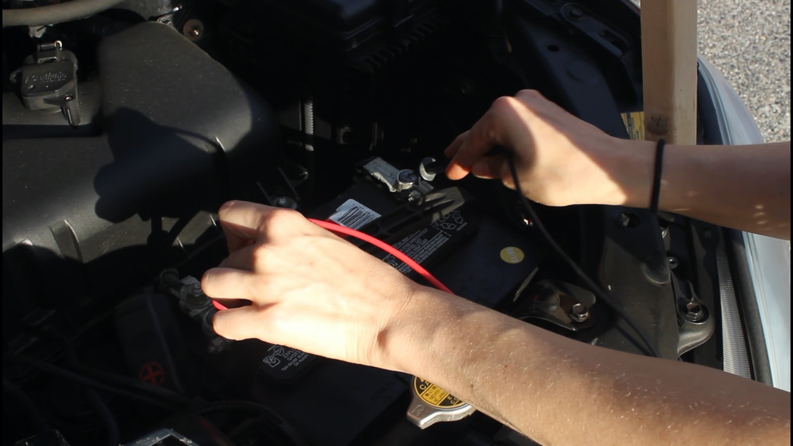 Maker Quest: How to Use (and Choose) a Multimeter!