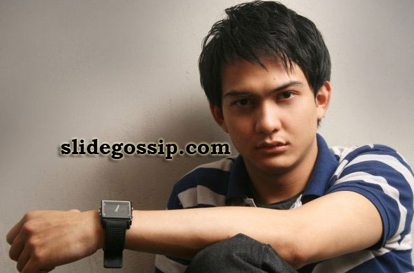 Artis Pilihan SlideGossip : Indra Permana Putra - SlideGossip