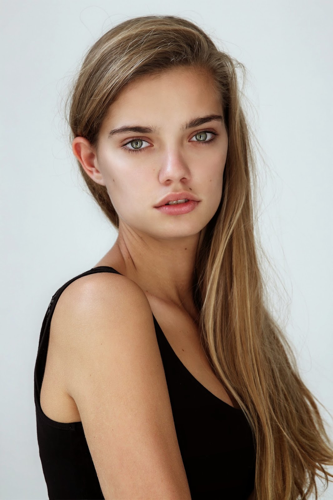 Fourteen model management: New face FLEUR!