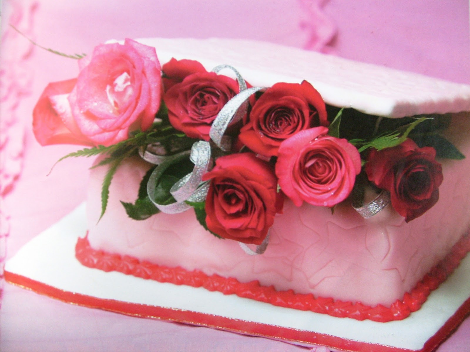 Hijrah Bakers: WEDDING CAKE AND HANTARAN CAKE BY DESIGN