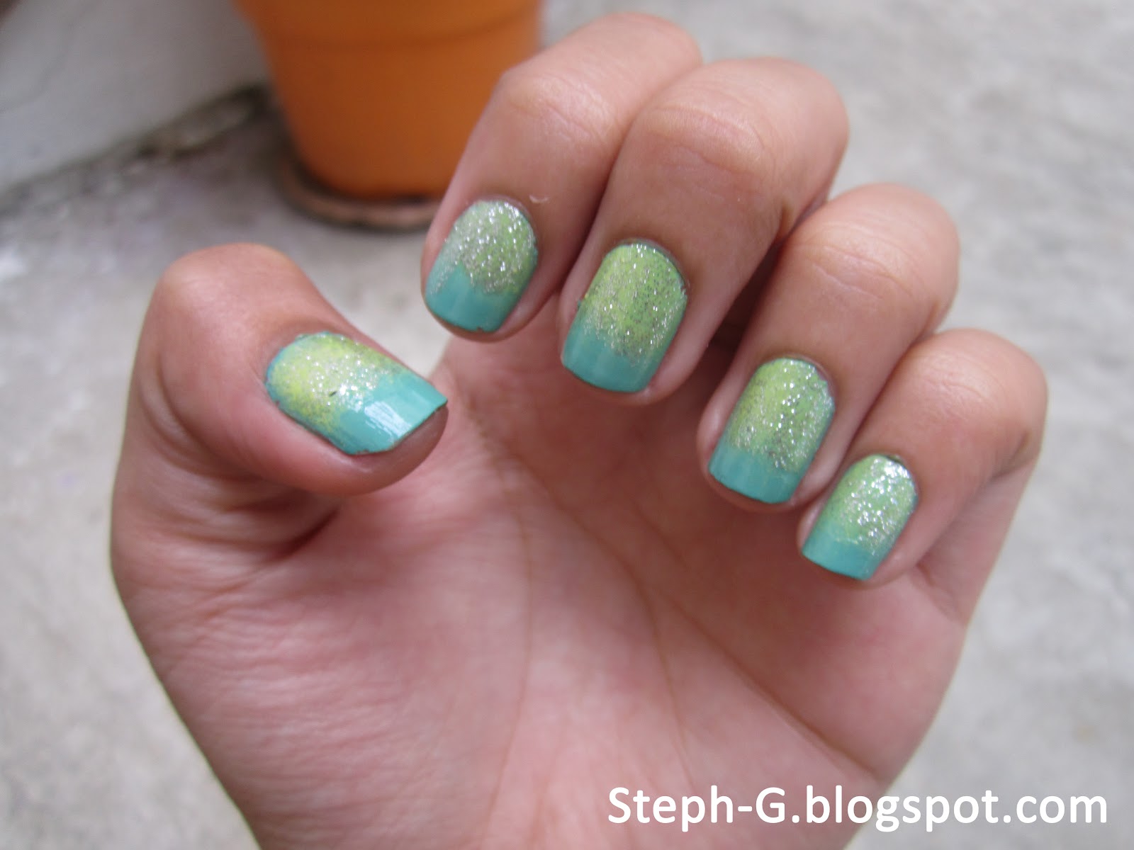 Steph-G: Dual Colored Nails with step-by-step guide!