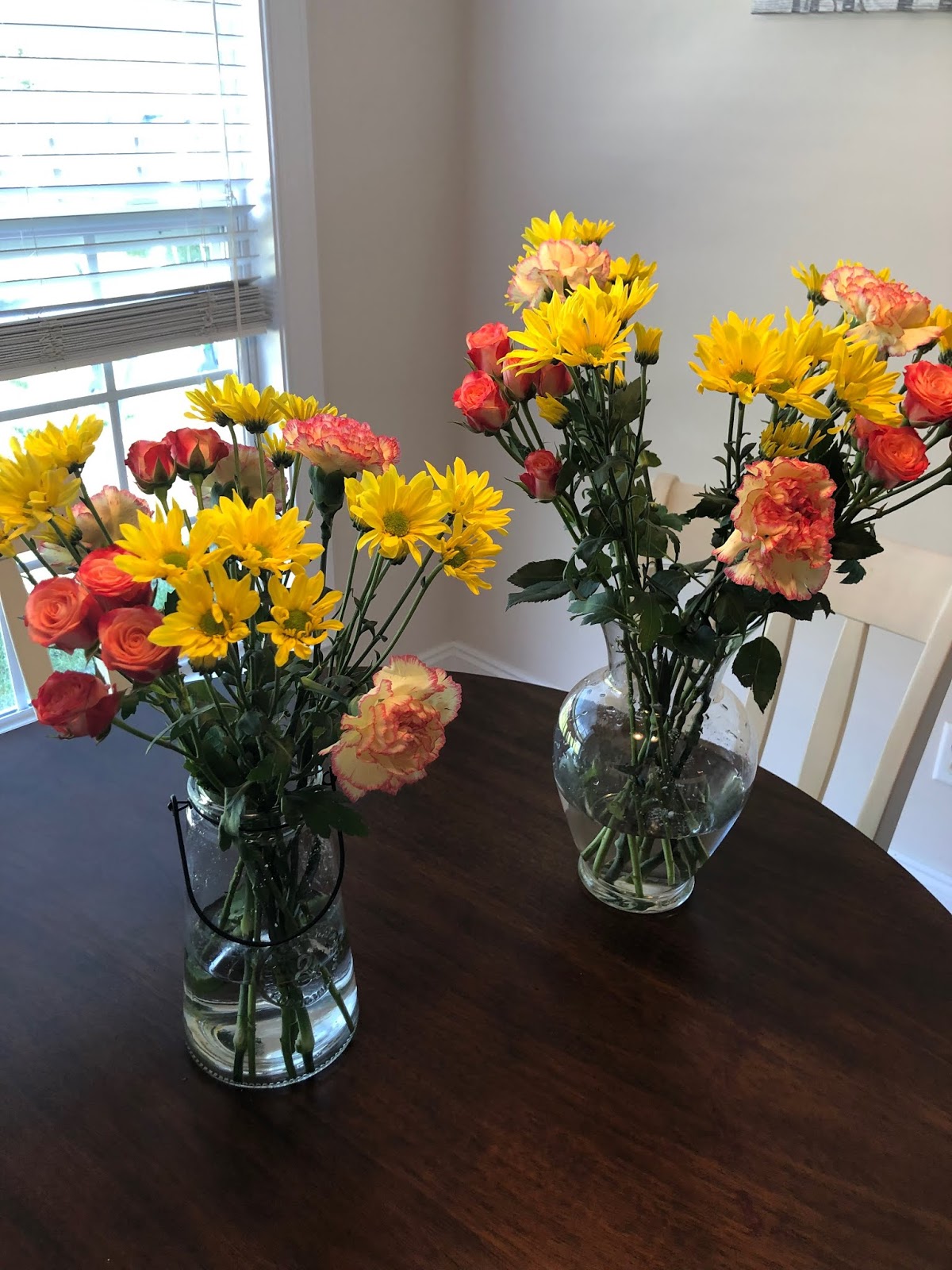 How I Arrange Flowers for my Tables - Mommy The Journalist