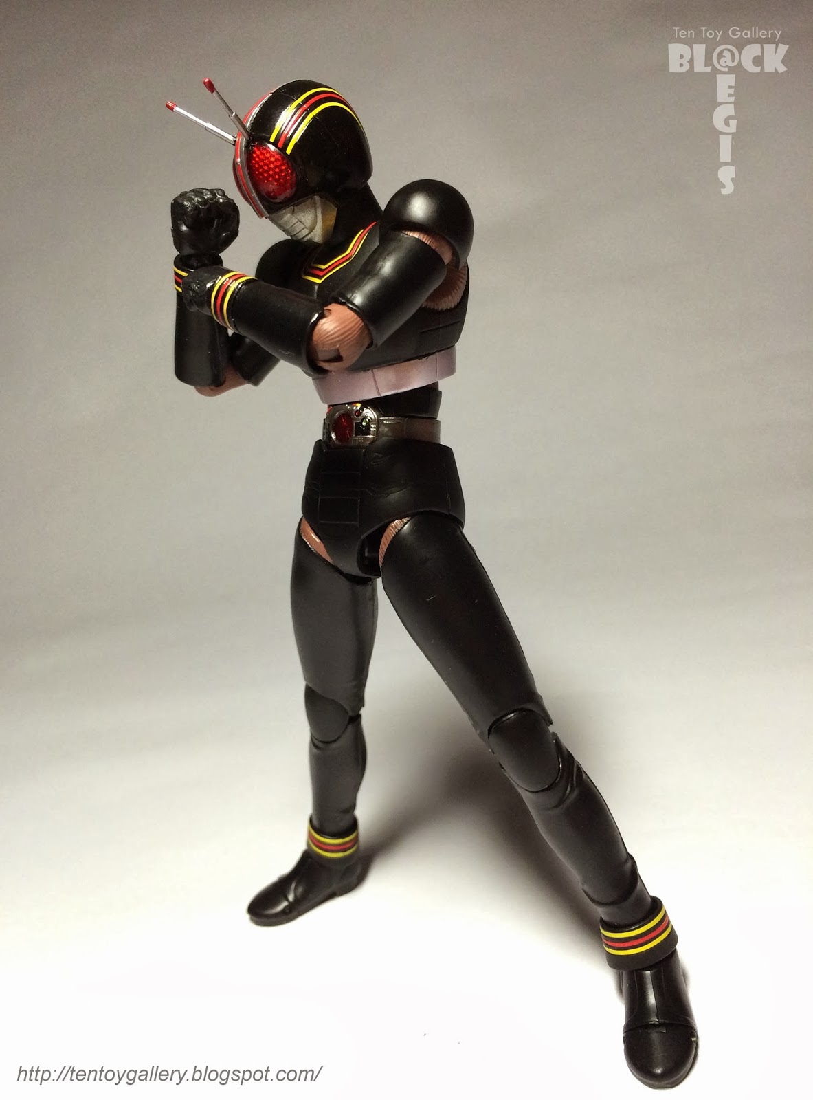 Ten Toy Gallery: Review: S.H.Figuarts Masked Rider Black Renewal