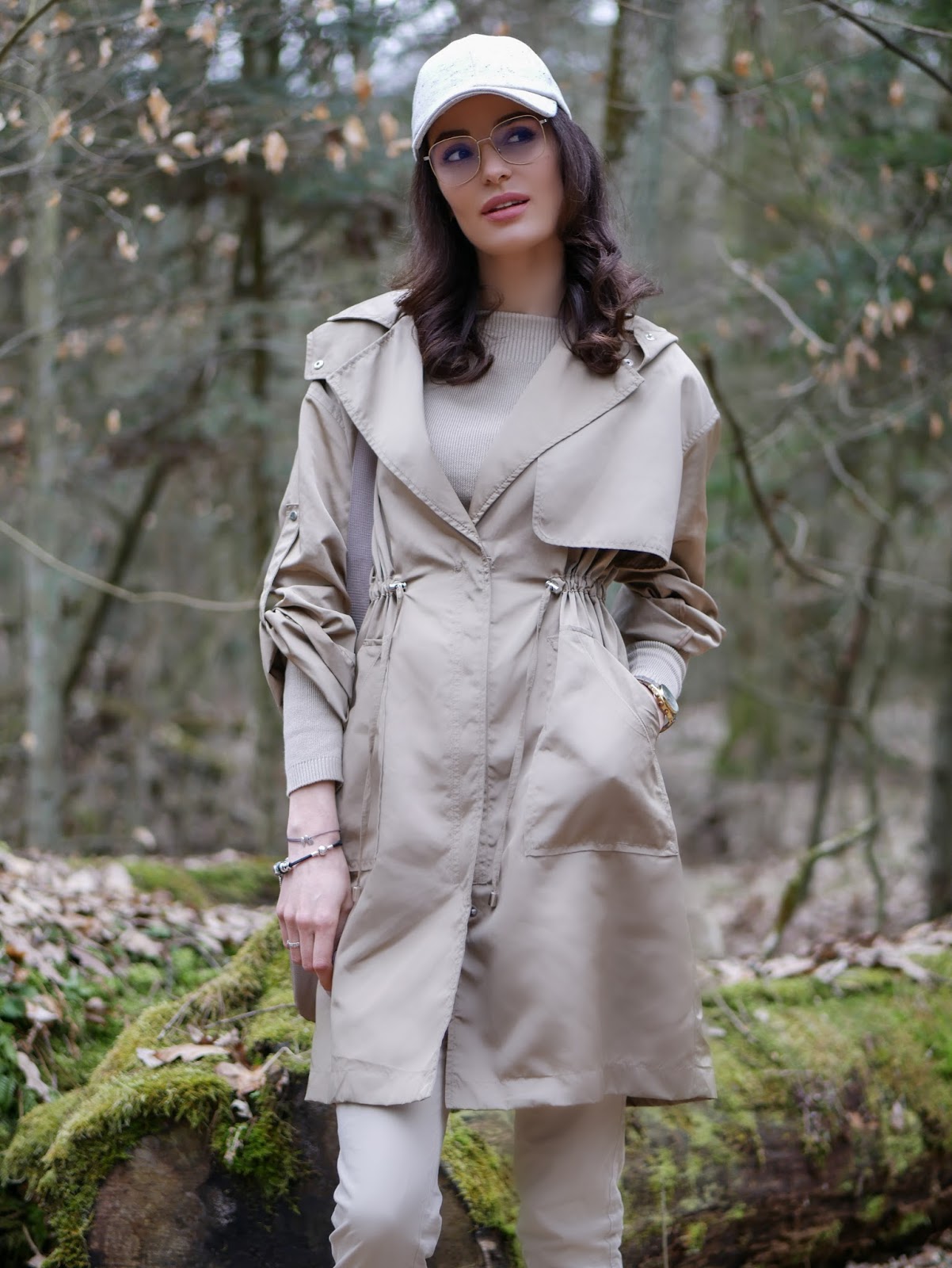 ICONIC BURBERRY DESIGN | ANNA WIZENTAL A Fashion, Beauty and Travel Blog