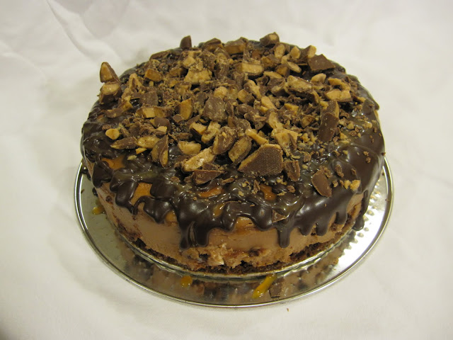 Out of My Sister's Kitchen: Heath Bar Cheesecake