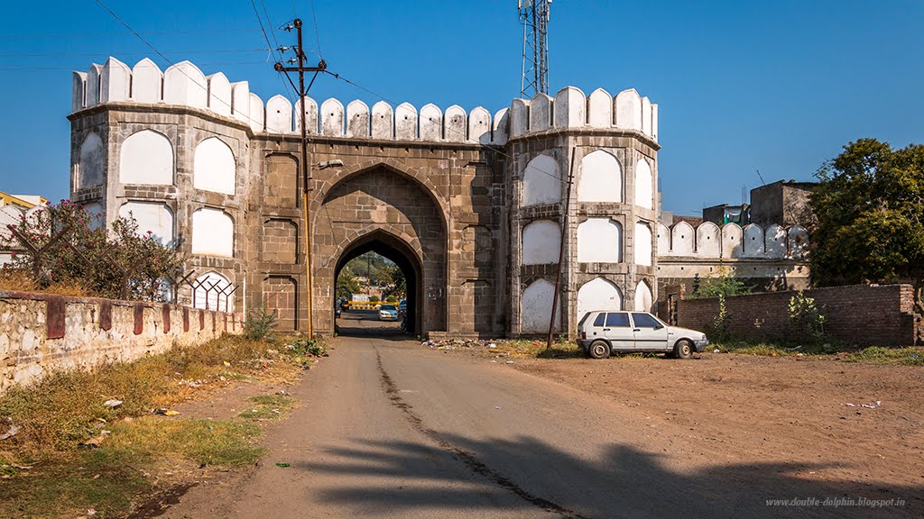 The Concrete Paparazzi: The Gates of Aurangabad