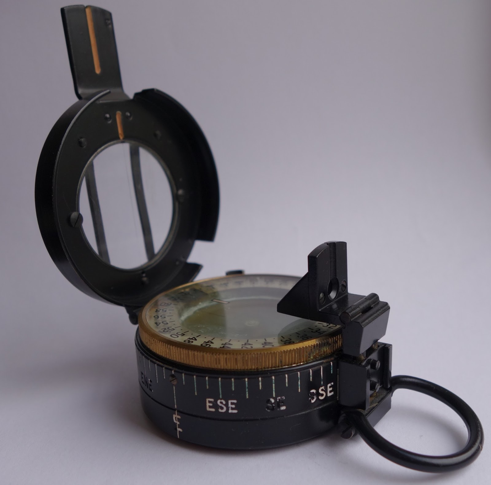 BR Militaria - WarCollector: British compass W.Ottway