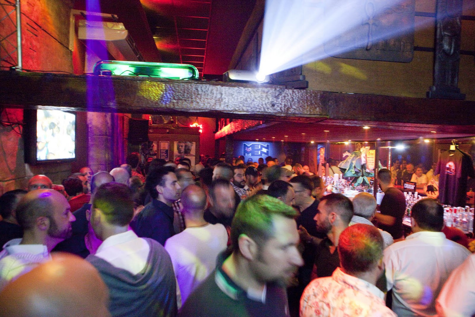 MEN TO MEN Bar: ☆ English