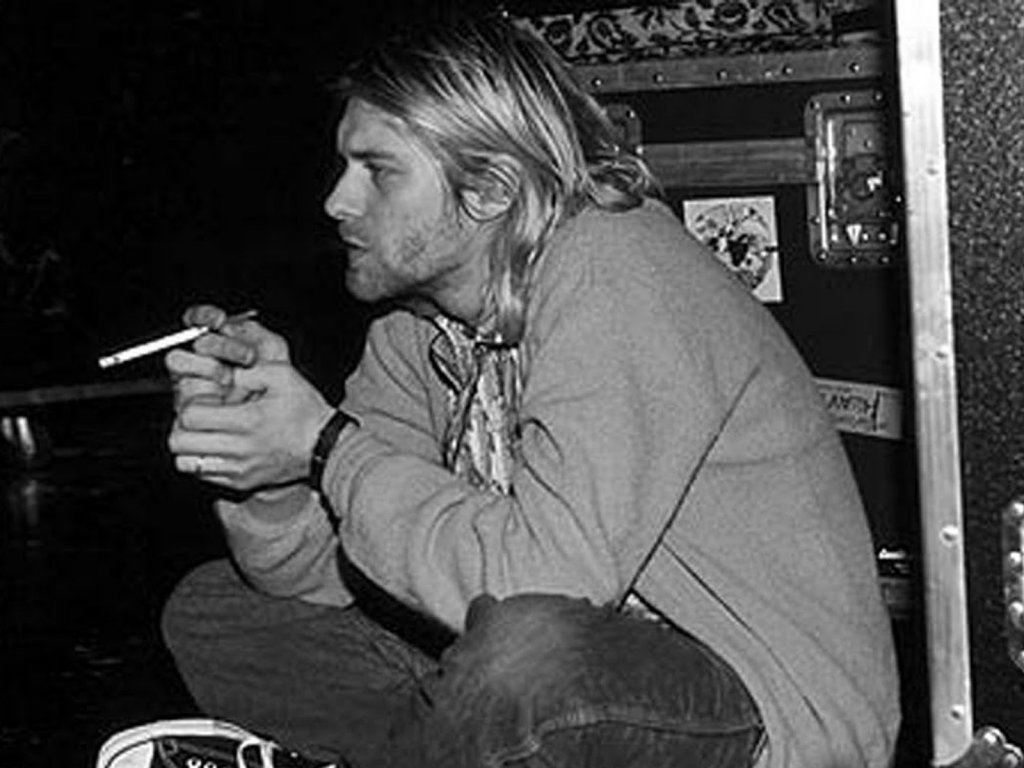 Kurt Cobain Biography - The Legend Singer Of Nirvana