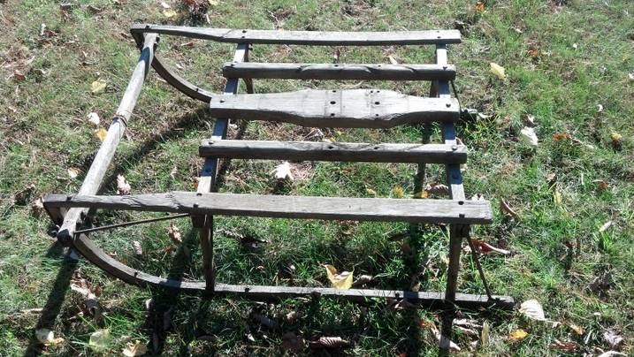 Log Cabin Antiques & Gifts: Wooden sled