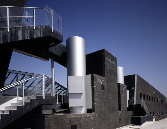 Stealth / By Eric Owen Moss Architects ~ HouseVariety