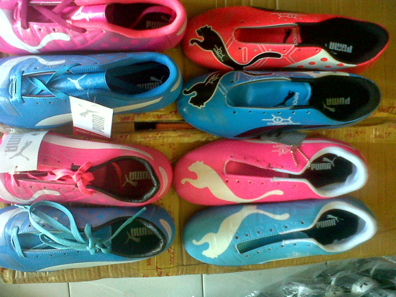 Unlimited: Harga sepatu futsal Puma Kw 1