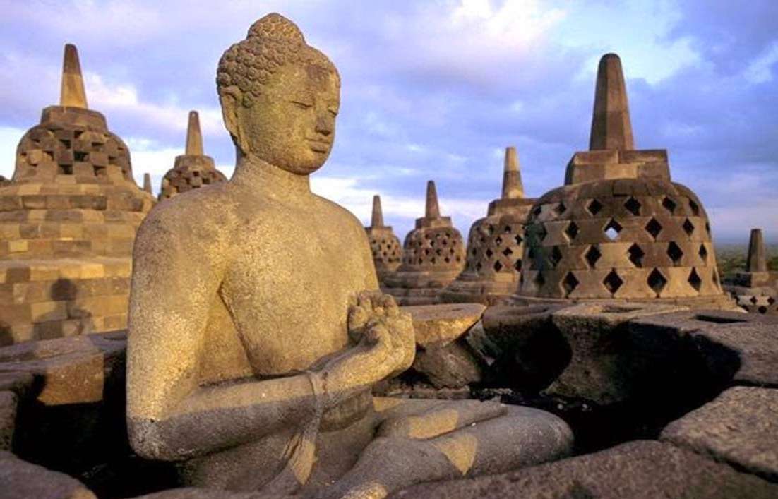 Sejarah Candi Borobudur dan Harga Tiket Masuk Beserta Foto Candi ...