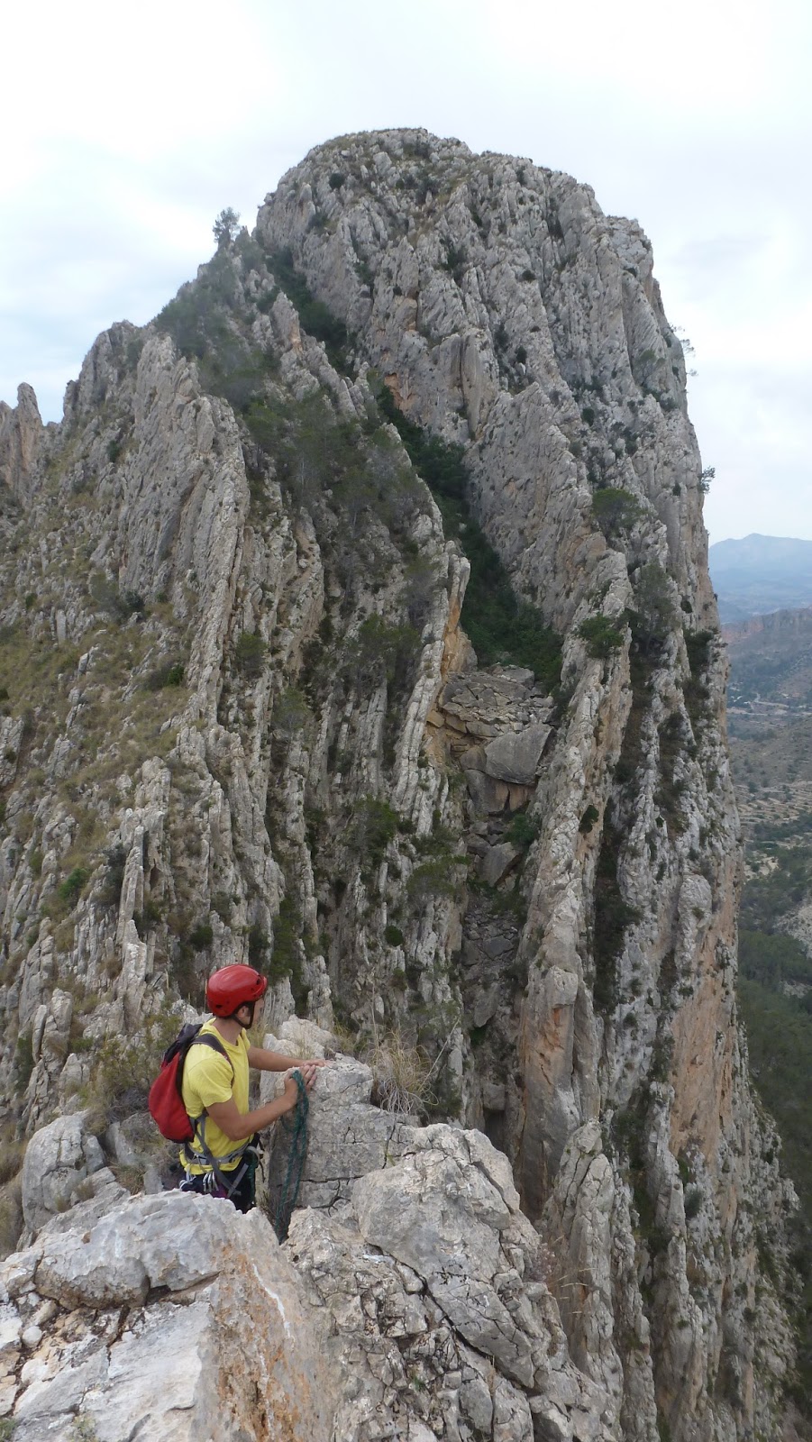 Club Montañero de Yecla: CRESTA DE CASTELLETS (TRAMO EL REALET)