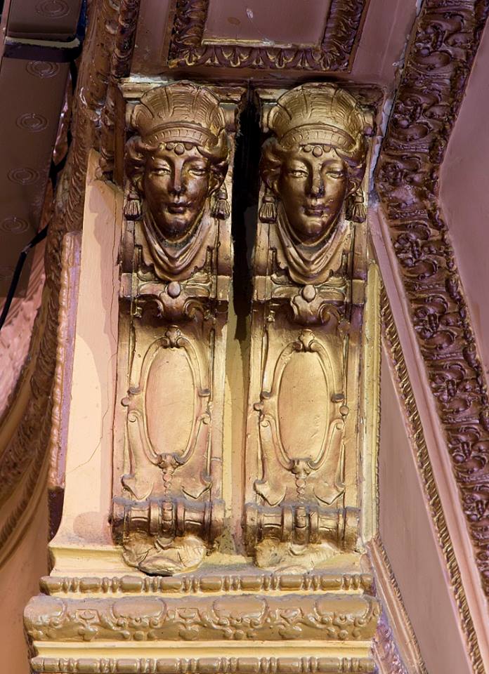 San Francisco Theatres: The Warfield Theatre: interior