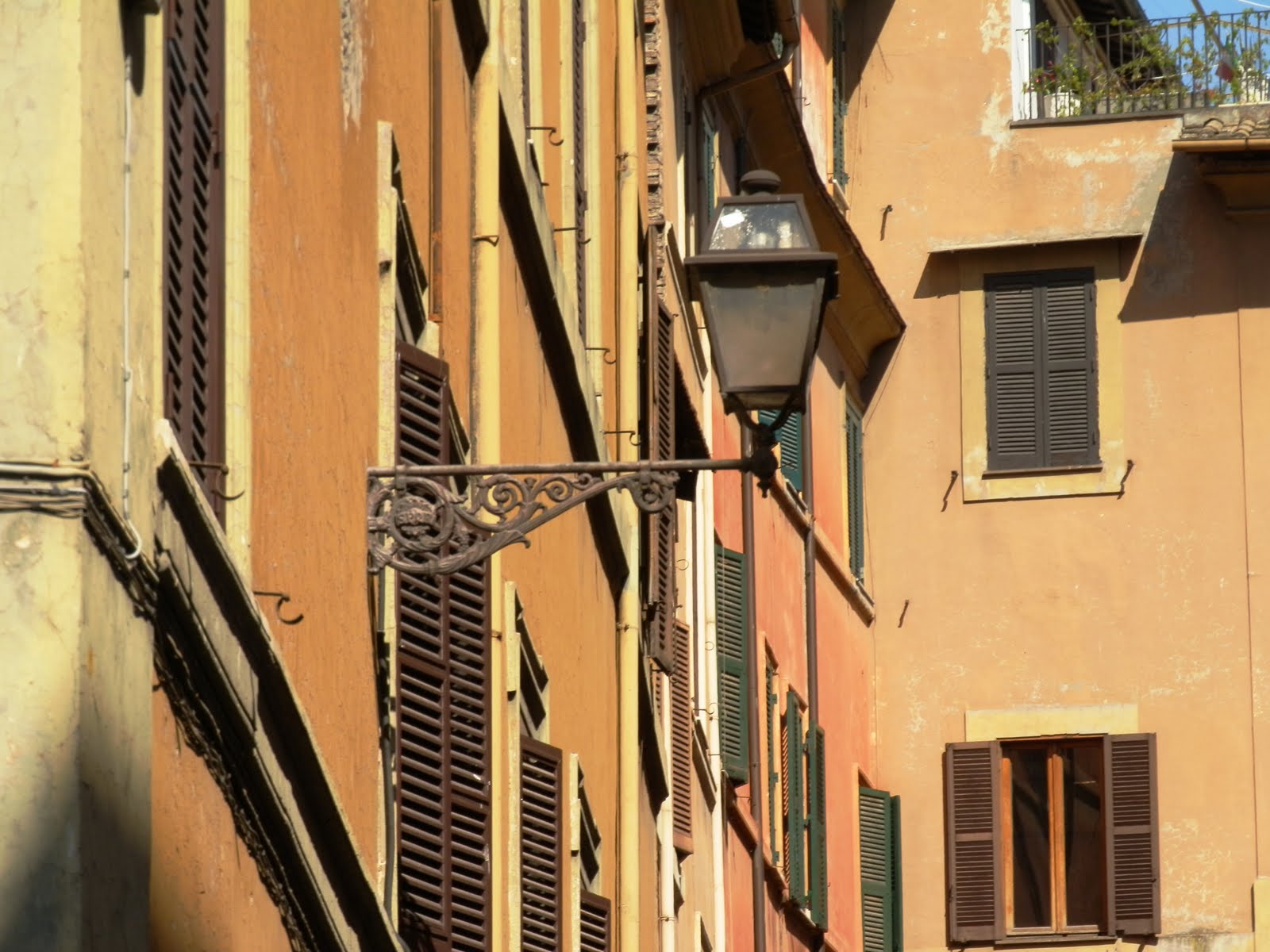 Sofija's Inspiration Projekt: street lights of Rome