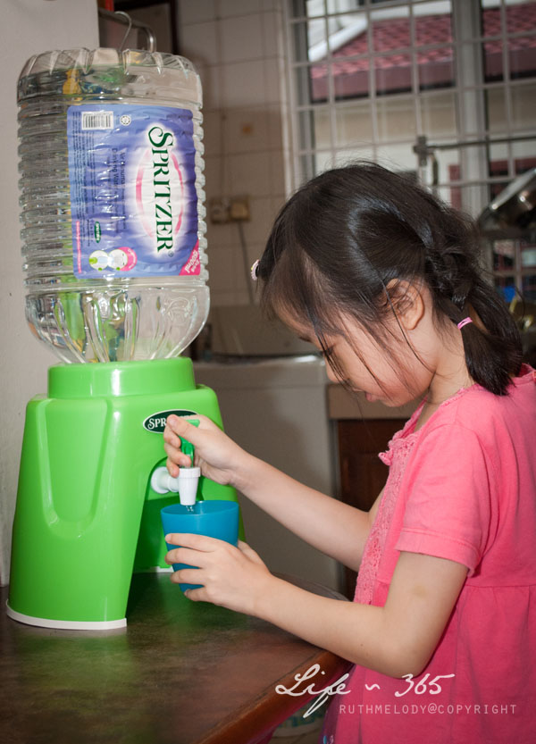 Life~365: Spritzer Mini Water Dispenser