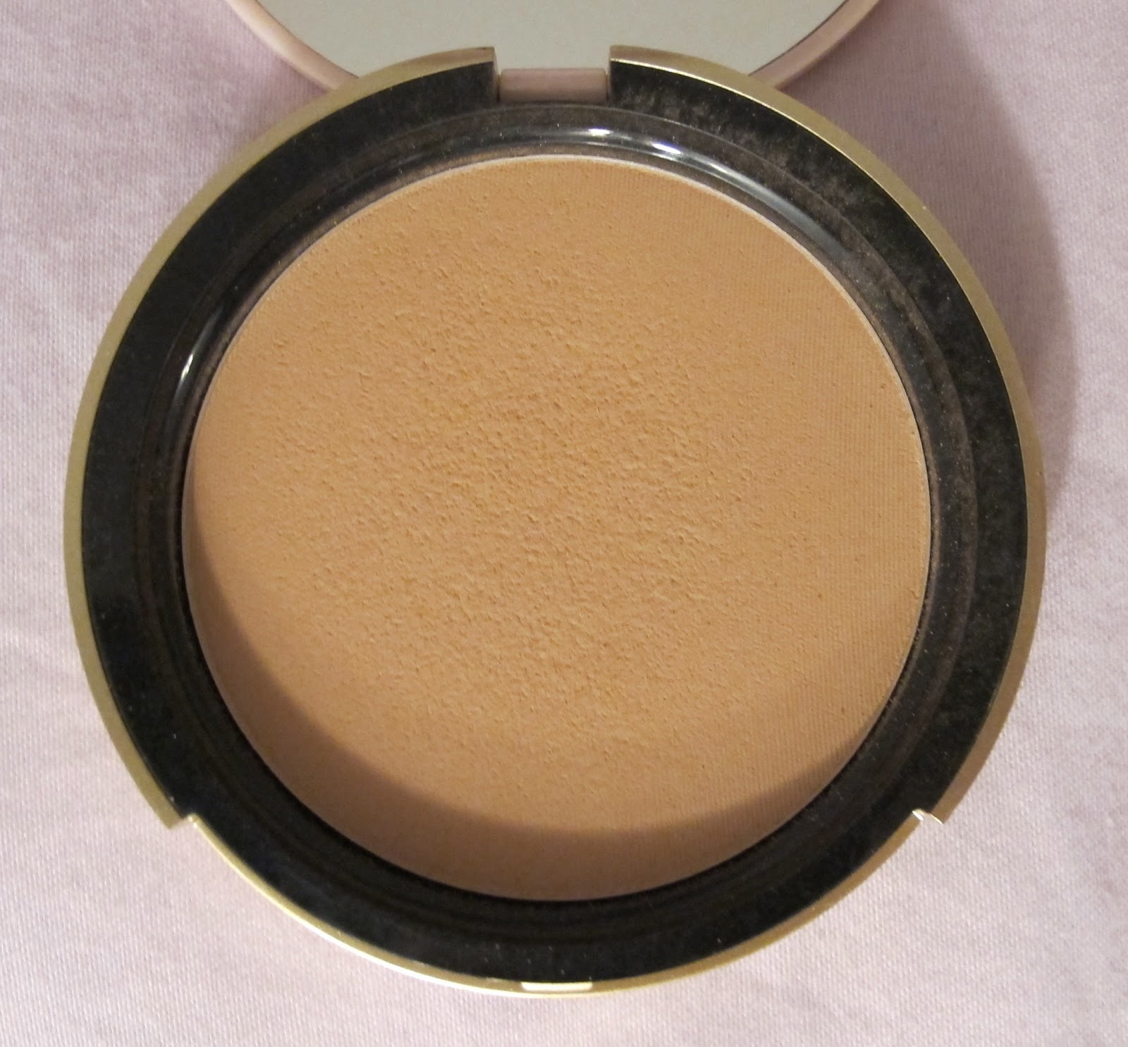 Steph Stud Makeup: MAC Club Eyeshadow Look and How To Wear It