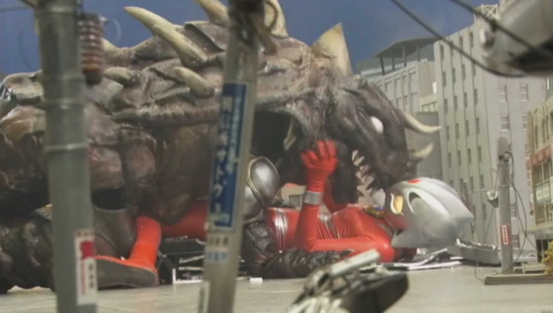 Giant Heroine Next Lady (2015)