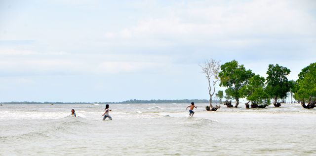 In Pinay's "Ciudad": LAYAG-LAYAG YELLOW BOAT VILLAGE: CHILDREN @ ZC ...