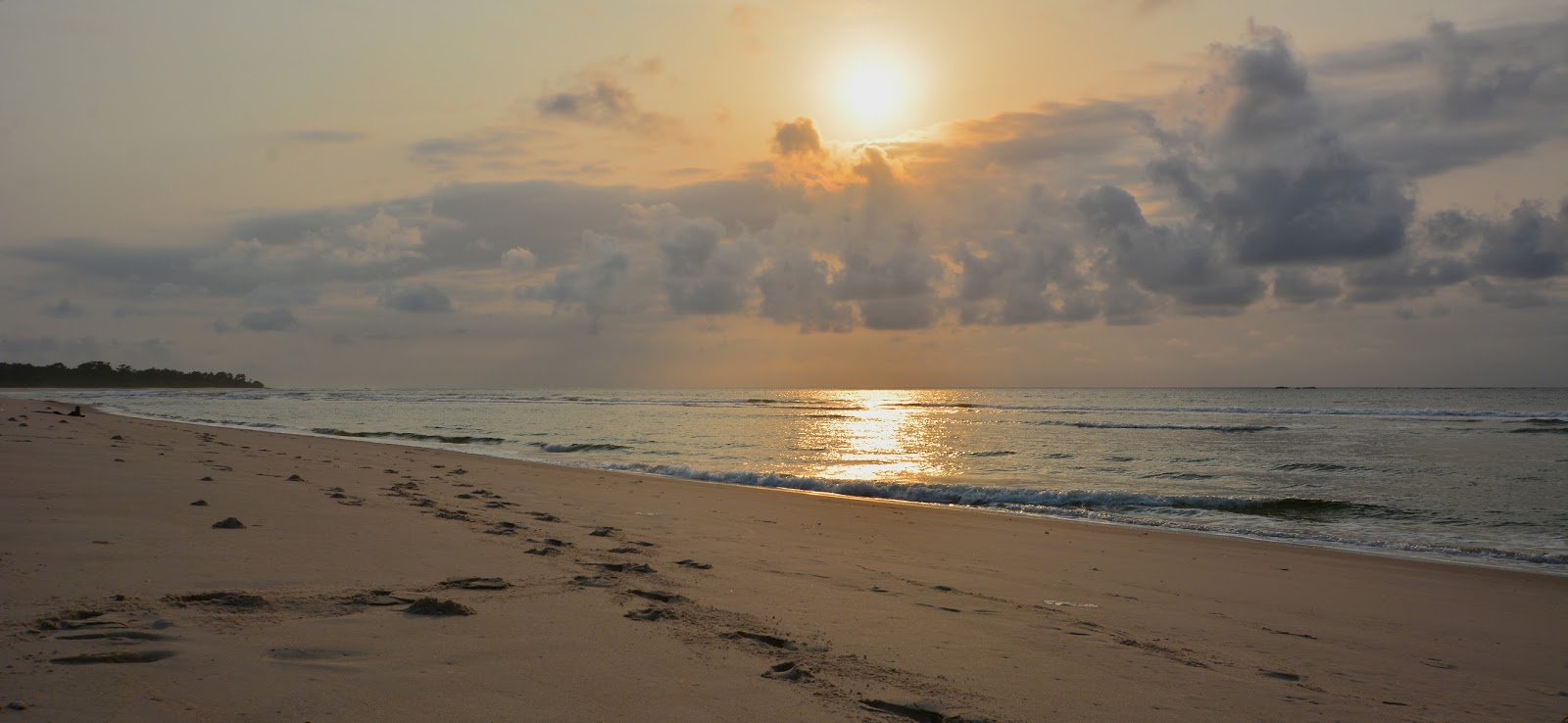 Snapping Africa 2: The beautiful beaches of Myumba, Gabon