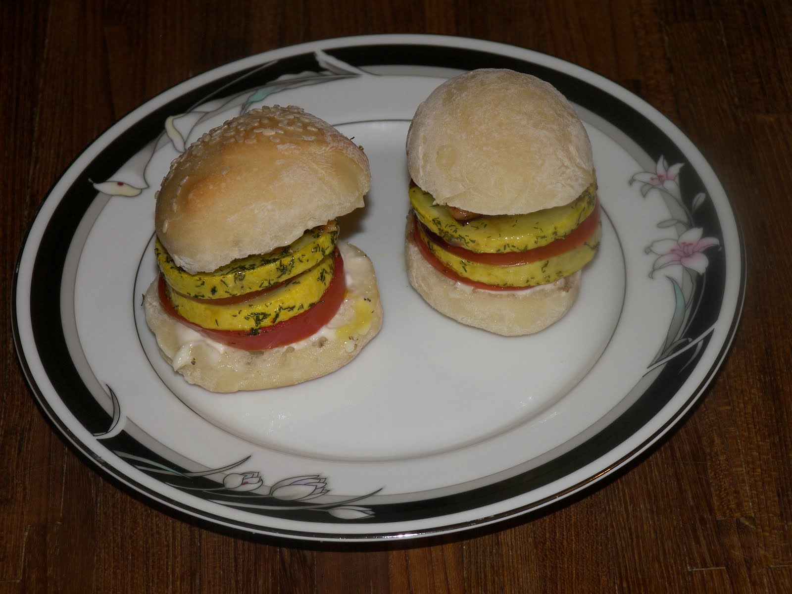 Cooking Delicious Food: Vegetarian Sliders with Homemade Sesame Seed Buns