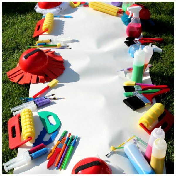 Learning and Exploring Through Play: Outdoor Mark Making Kit